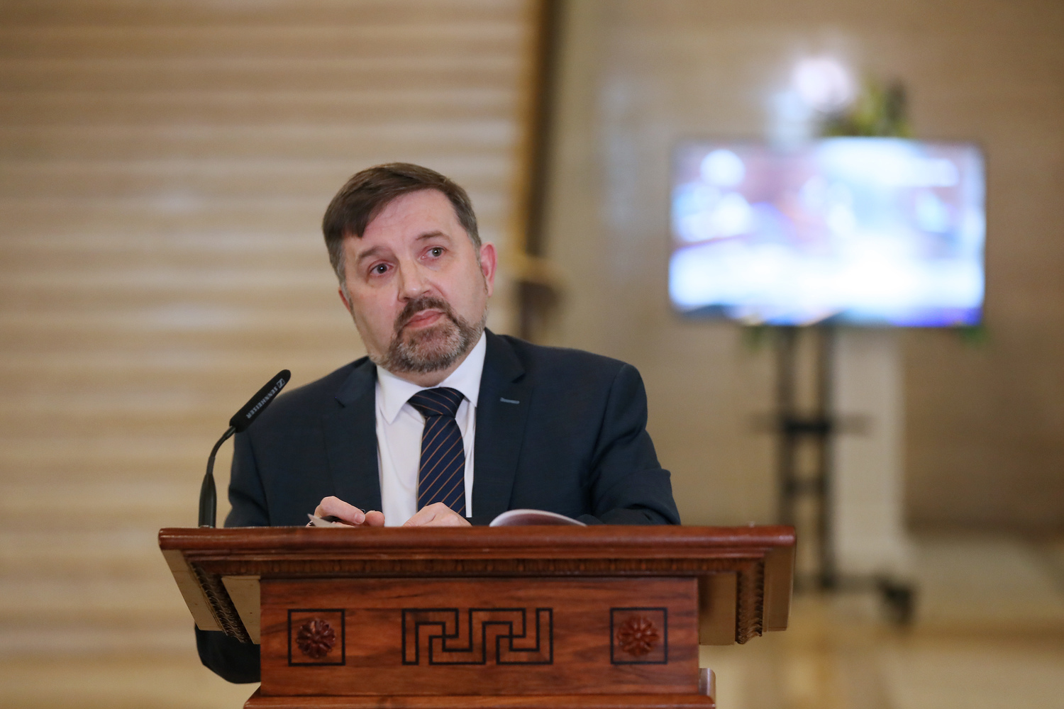 Women facing ‘postcode lottery’ over perinatal mental health services ...